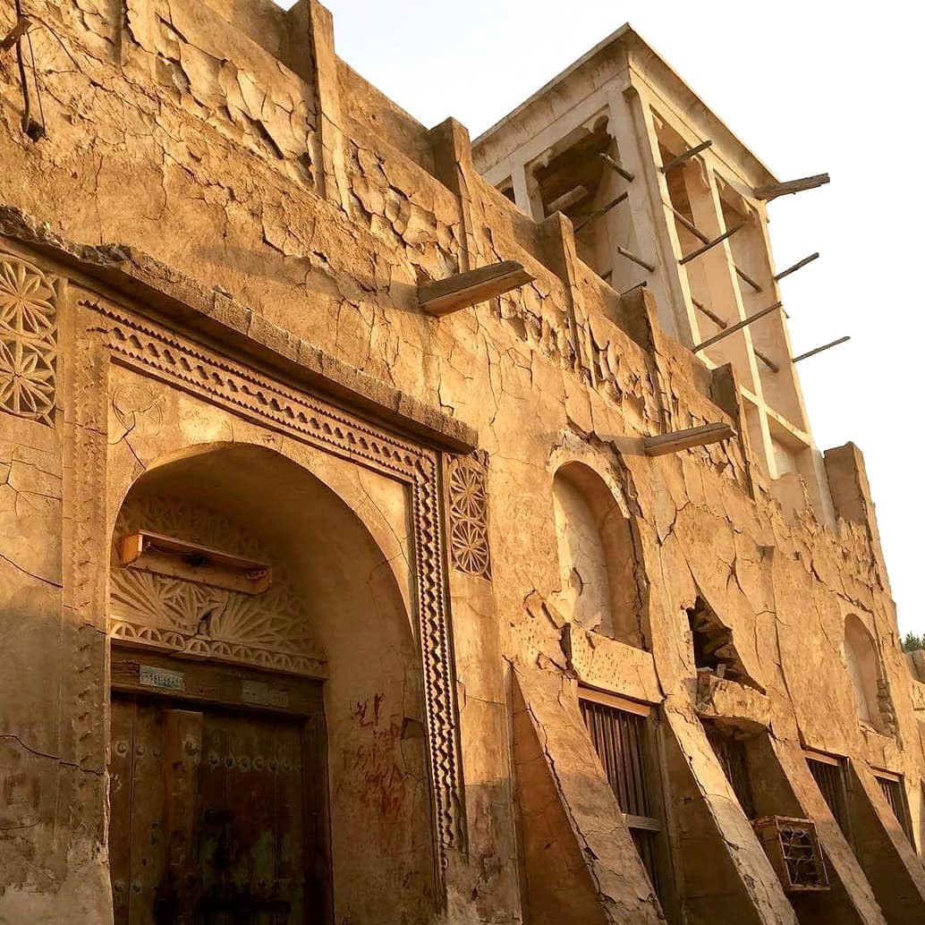 safe and tourist travel in Iran DIY - HORMOZGAN - Ancient city of Kong