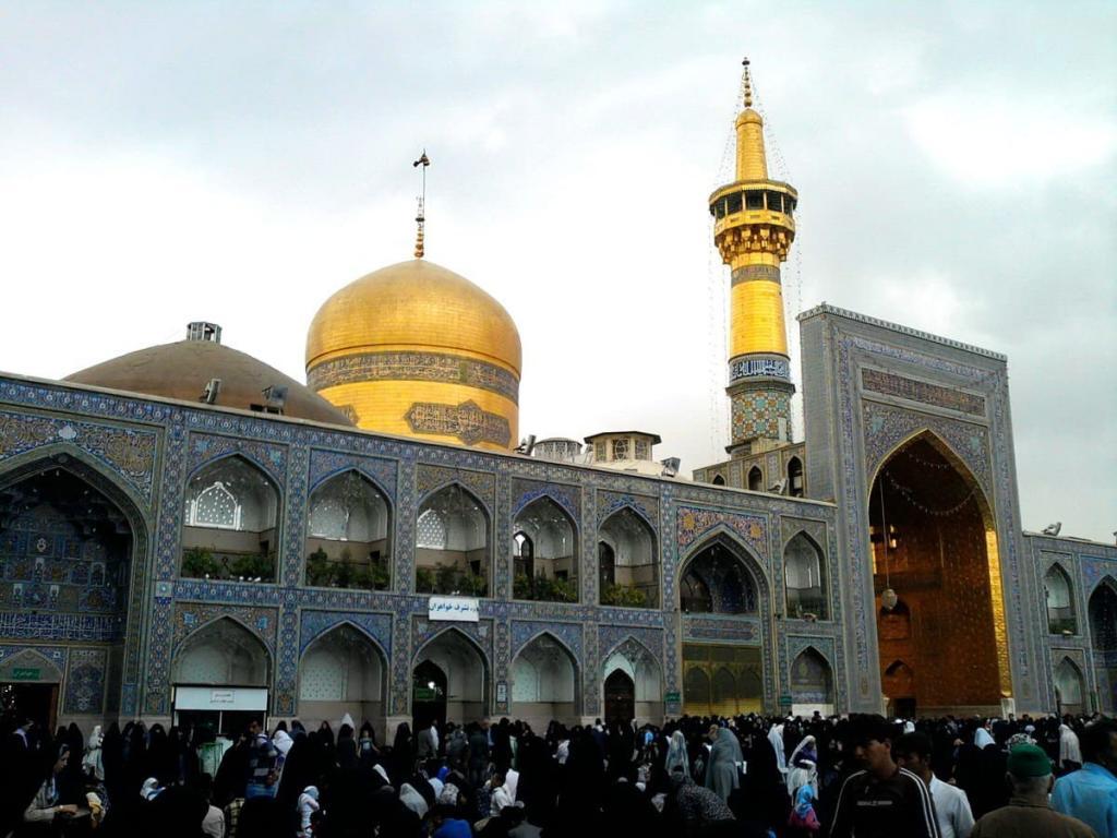 safe and tourist travel in Iran - visit DIY - Shrine of Imam Reza